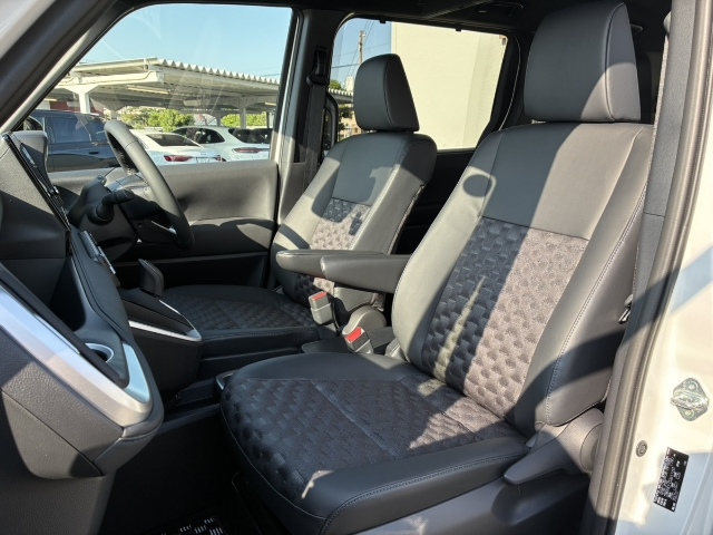 トヨタ VOXY HEVS-Z | 高級車専門ネクスト・ワン